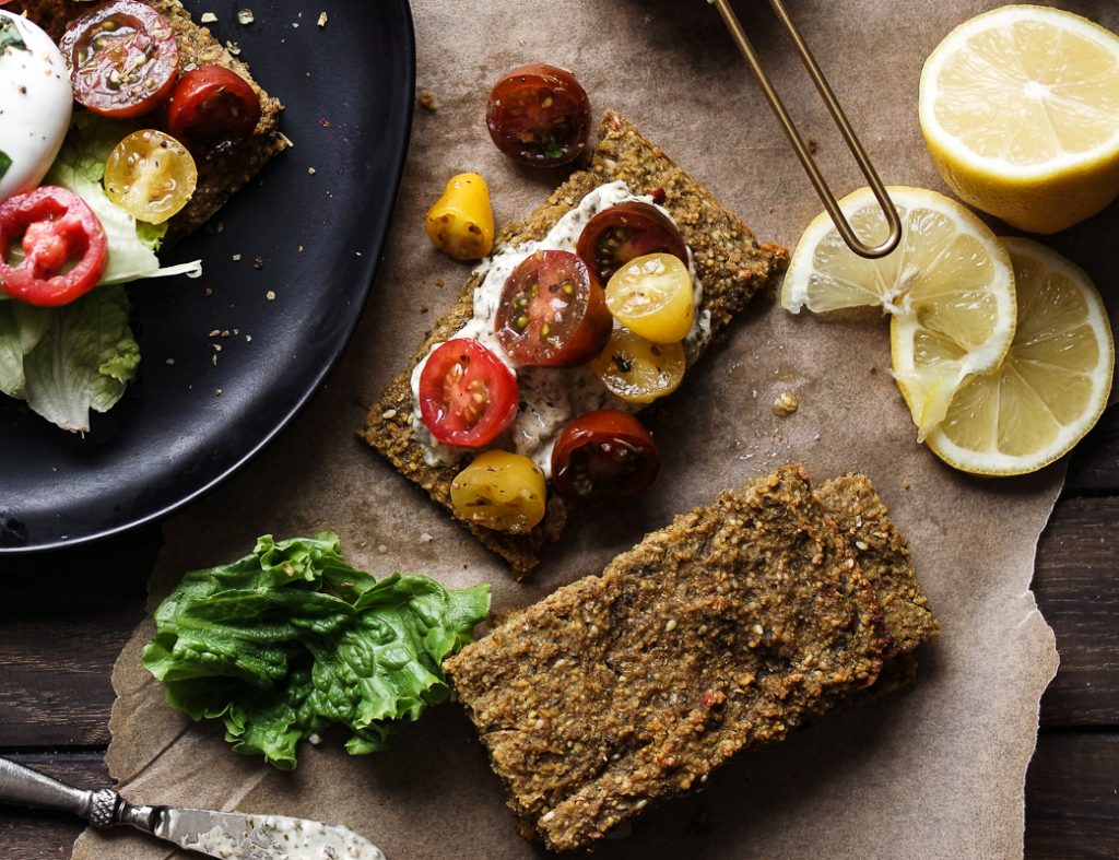 Low Carb Falafel Flatbread with Lemon Garlic Aioli - Inspector Gorgeous