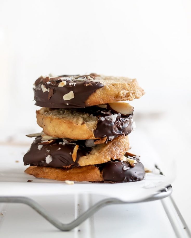 Deliciously Crisp 🍪 Slice & Bake Toasted Almond Shortbread Cookies! {GF ...