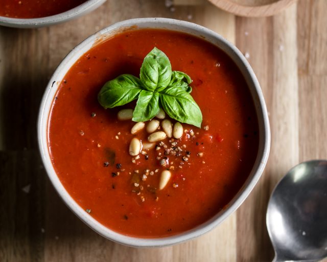 Roasted Red Pepper Soup {Low Carb & Dairy Free!} - Inspector Gorgeous